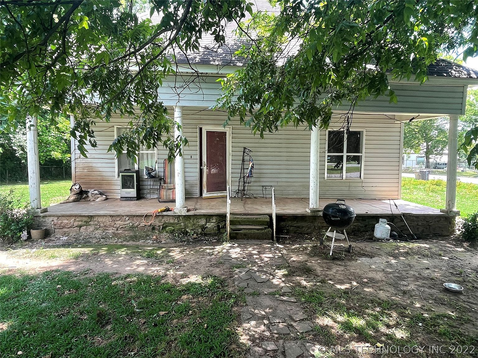 809 NW 6th St, Quinton, OK 74561 | Zillow
