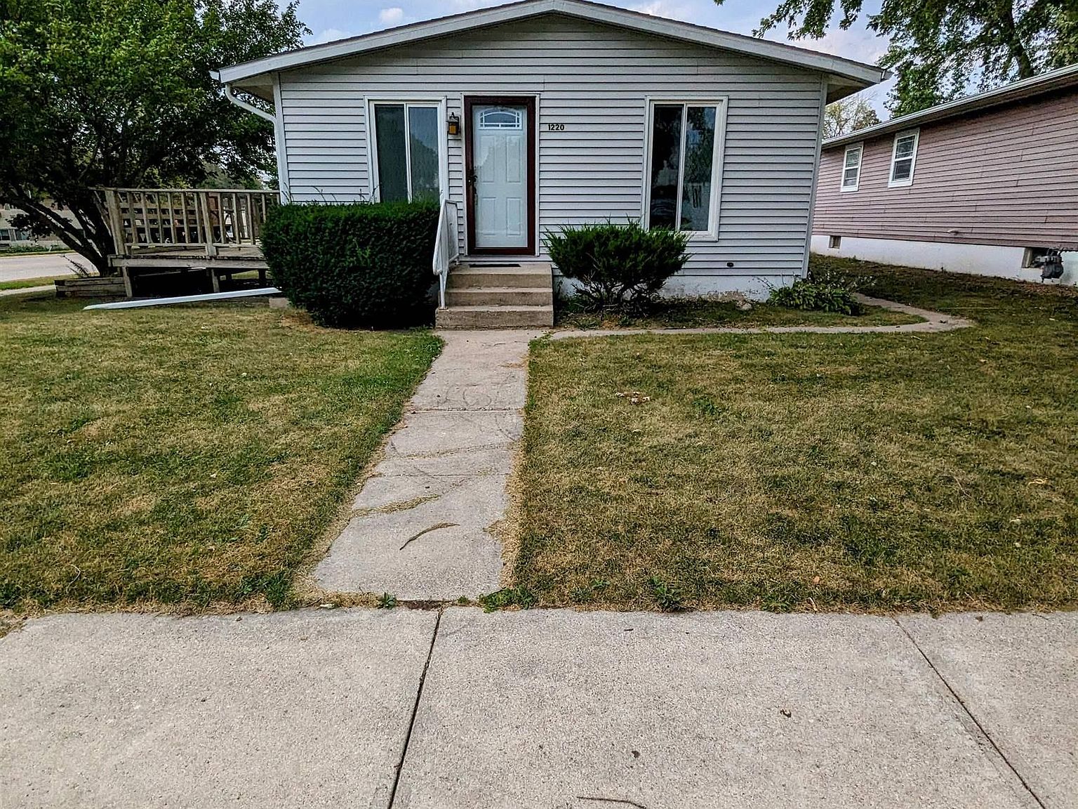1220 9th St SW, Mason City, IA 50401 | MLS #230632 | Zillow