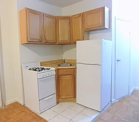 170 1st Avenue #9 in East Village, Manhattan | StreetEasy