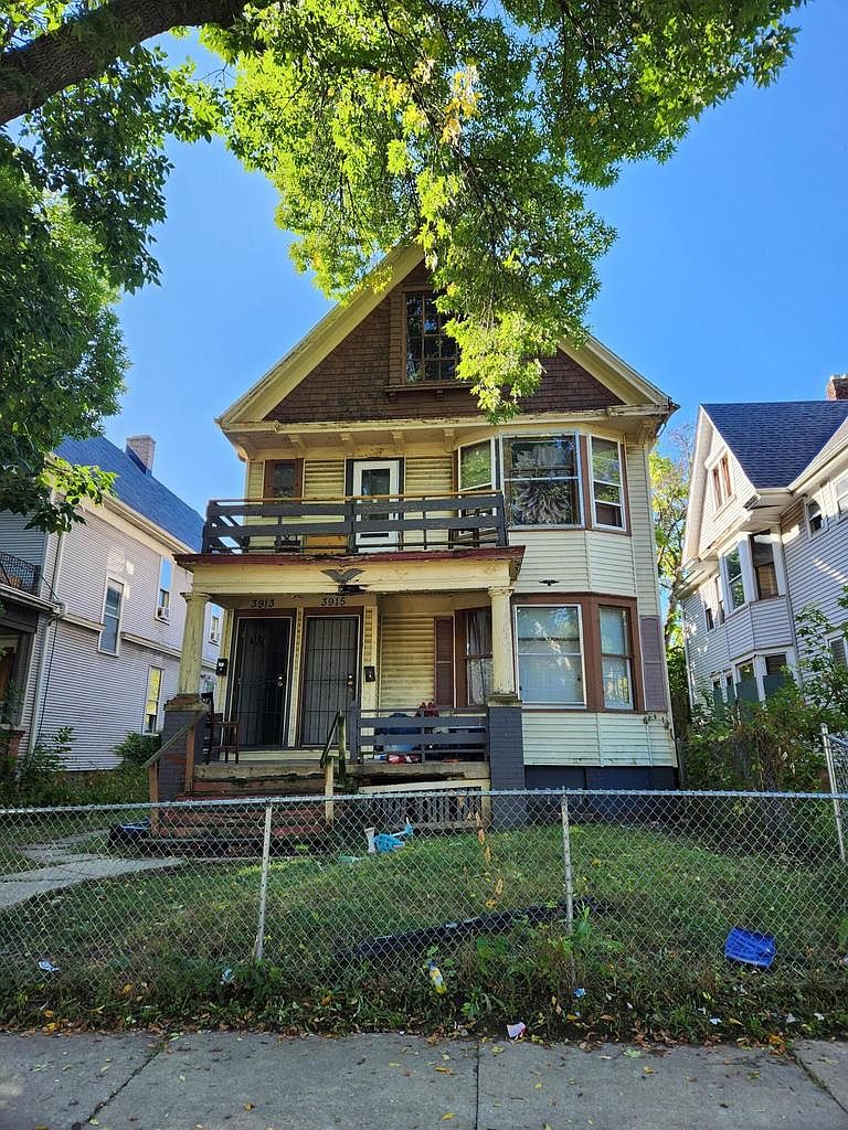 3913 West Walnut STREET #3915, Milwaukee, WI 53208 | MLS #1910818 | Zillow