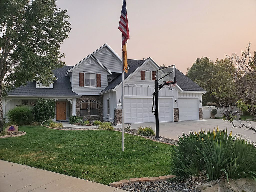 1693 N Spring Hollow Way Star Id 83669 Zillow