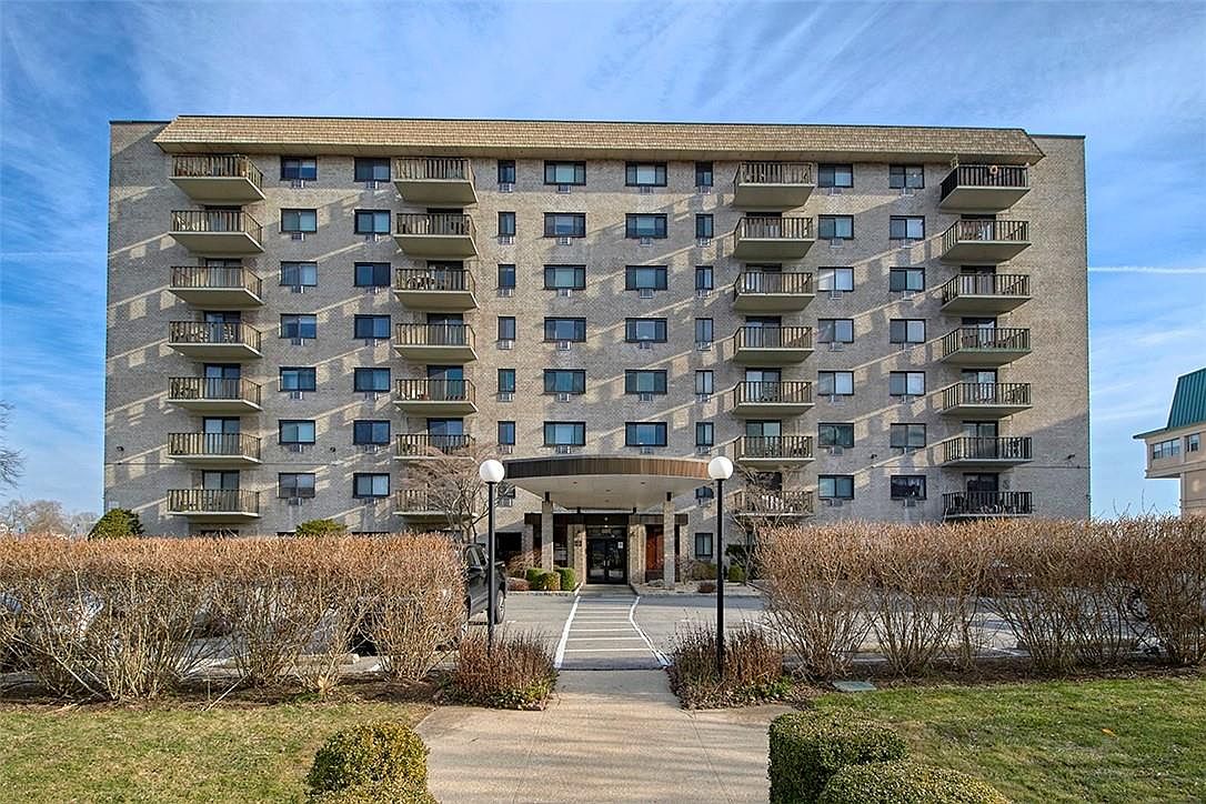 666 Pelham Road #2E, New Rochelle, NY 10805 | Zillow