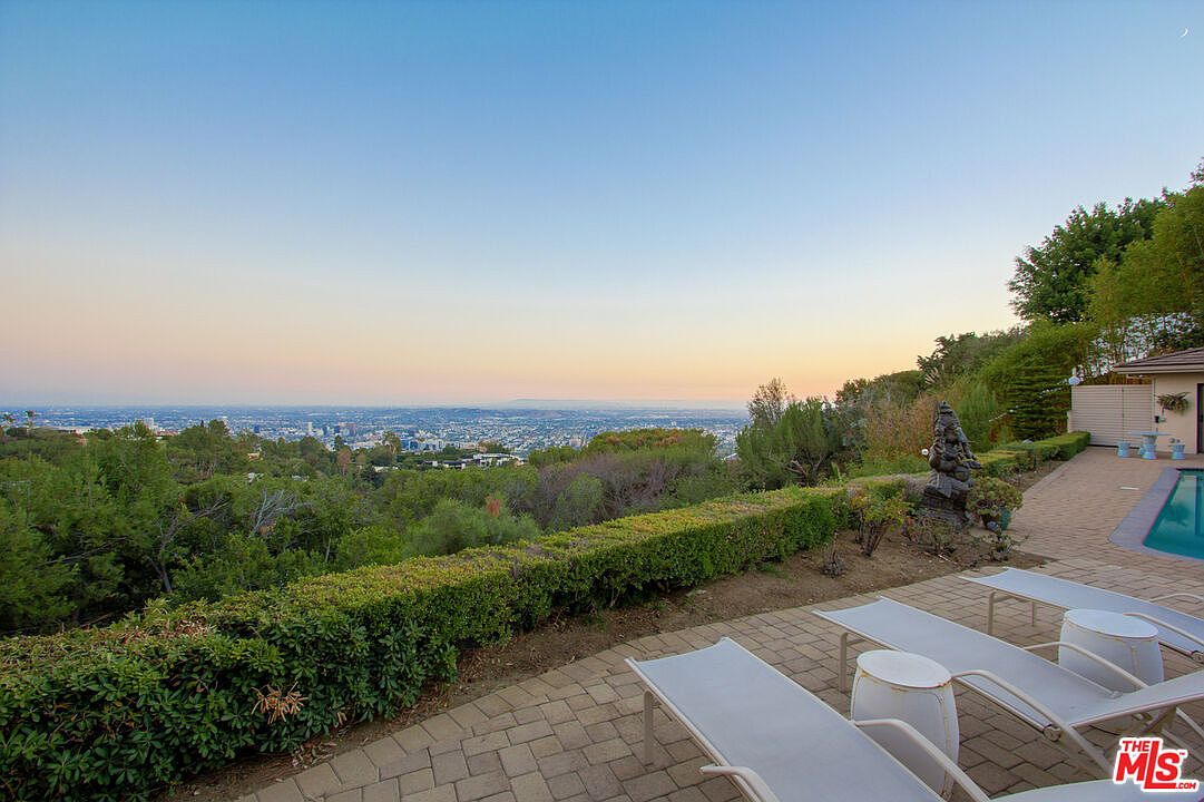 9234 Robin Dr, Los Angeles, CA 90069 | Zillow