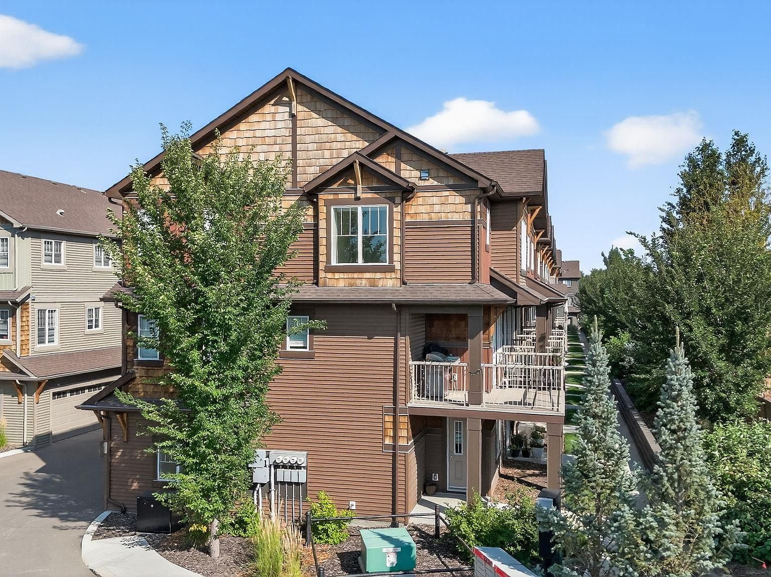 1005 Graydon Hill Blvd SW #10, Edmonton, AB T6W 3J5 | MLS #E4455915 ...