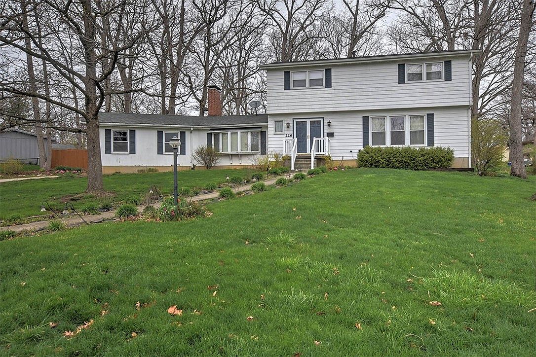 226 Bay Shore Dr, Decatur, IL 62521 | Zillow
