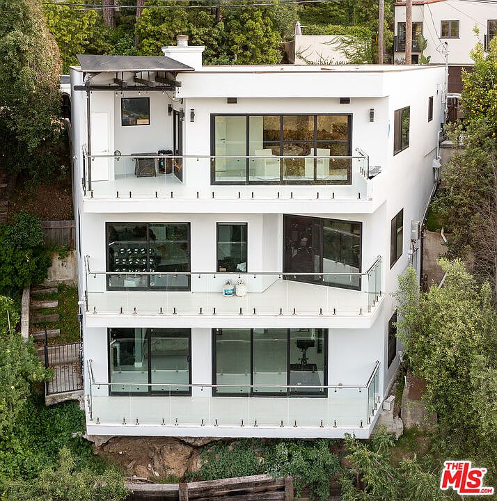 7141 Woodrow Wilson Dr, Los Angeles, CA 90068 | MLS #23-270804 | Zillow