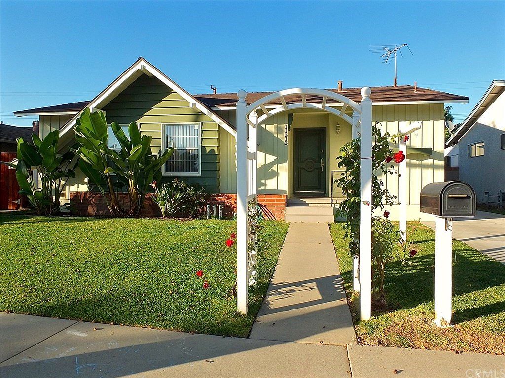 11313 Gradwell St, Lakewood, CA 90715 | Zillow