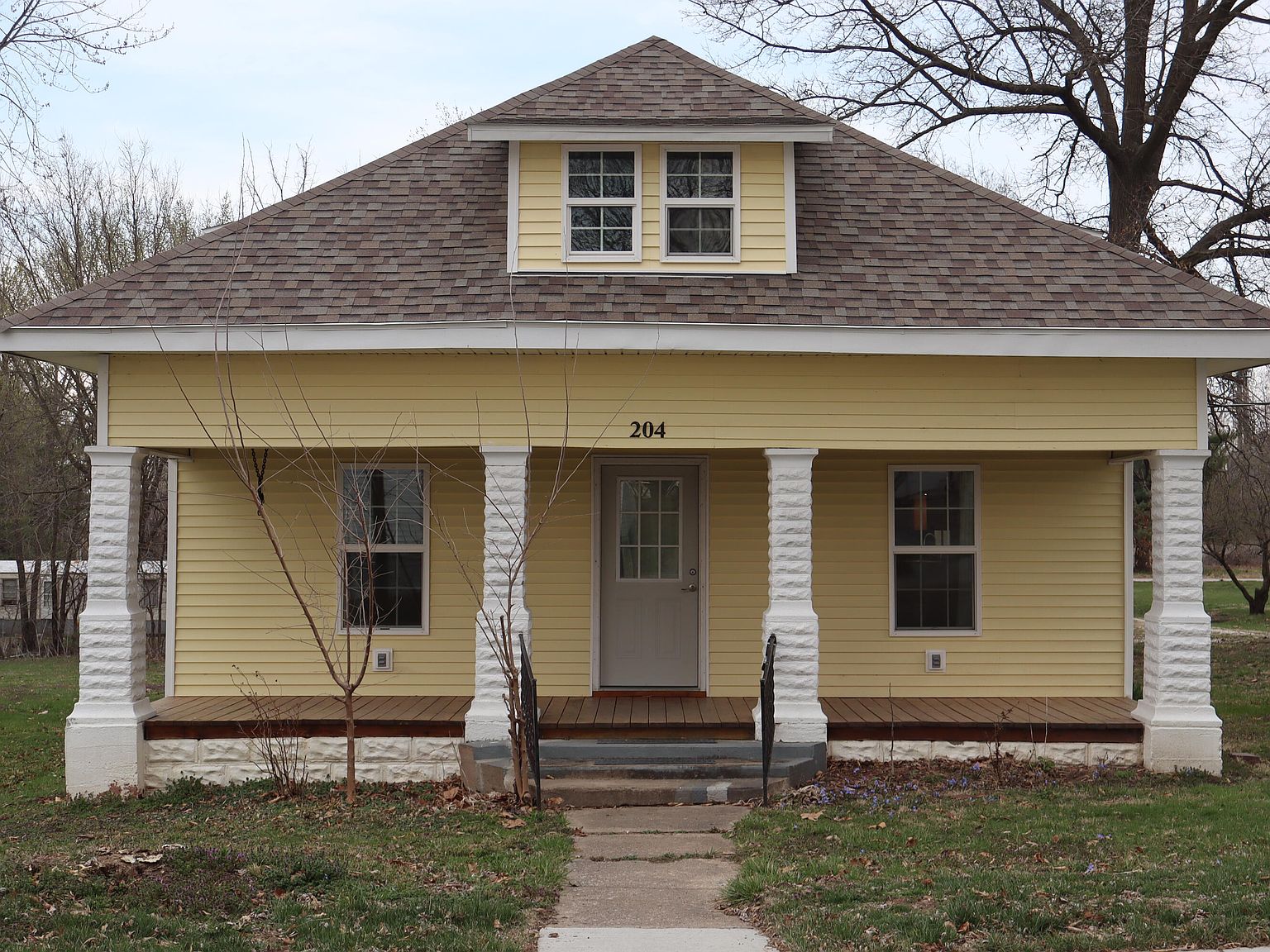 204 N Central St, Armstrong, MO 65230 | Zillow
