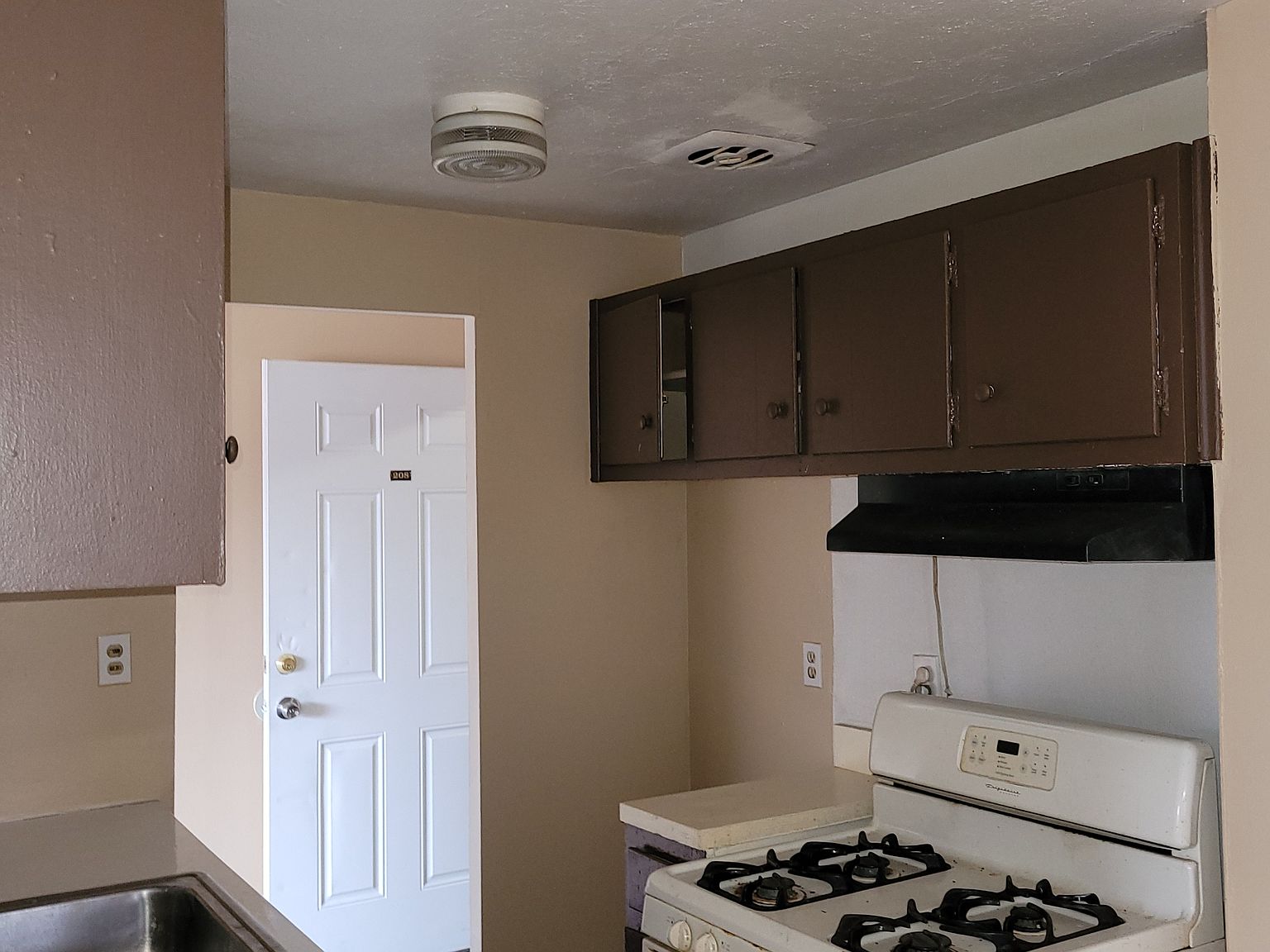 14835 Euclid Ave #208, Cleveland, OH 44112 | Zillow