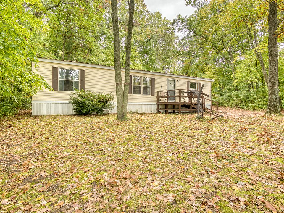 22484 W Howard City Edmore Rd, Howard City, MI 49329 | Zillow
