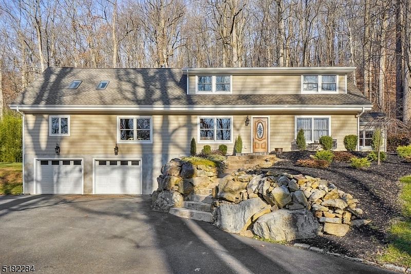 633 Sweet Hollow Rd, Bloomsbury, NJ 08804 | Zillow
