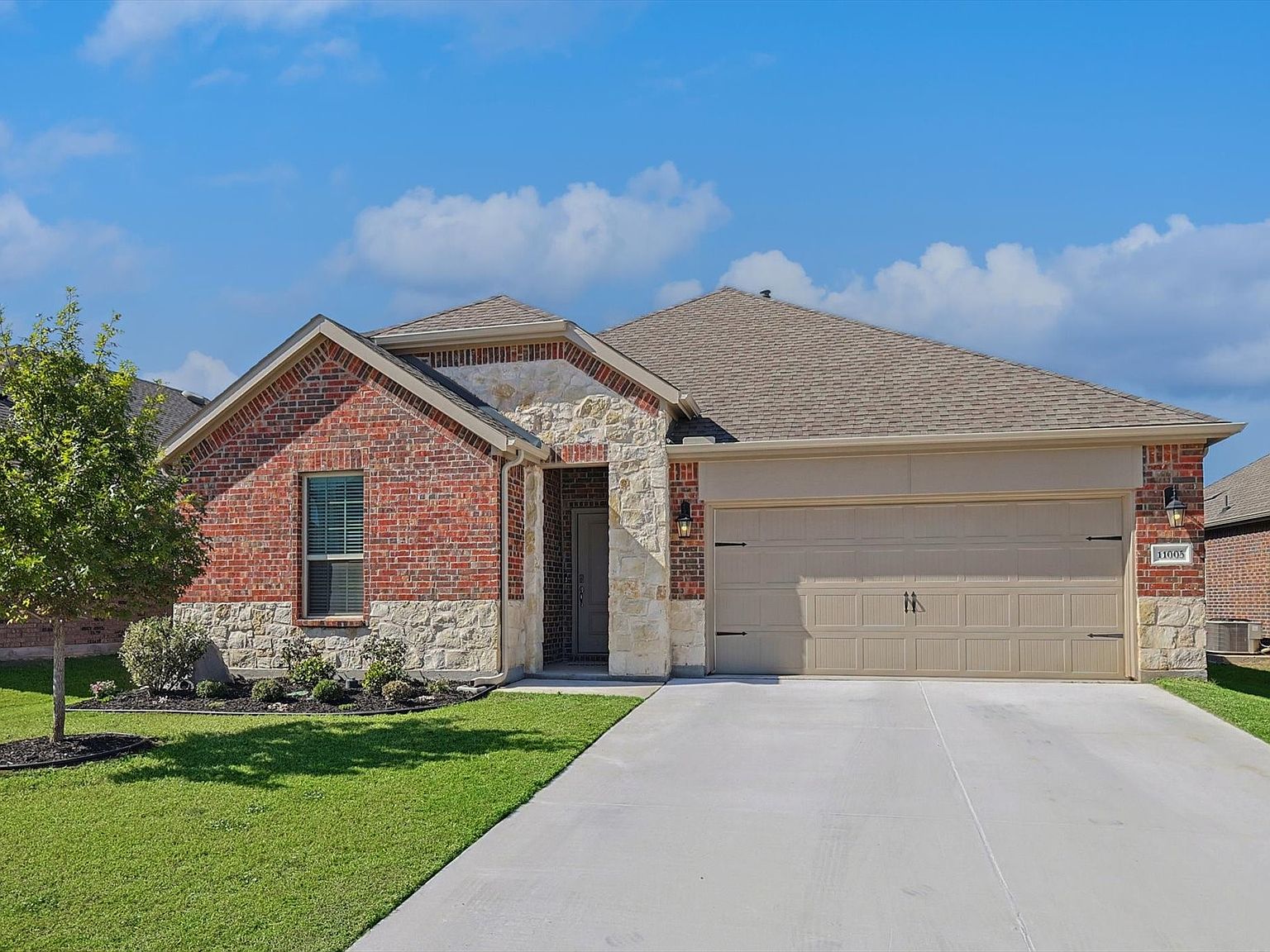 11005 Summer Rain Blvd, Aubrey, TX 76227 | MLS #20748067 | Zillow