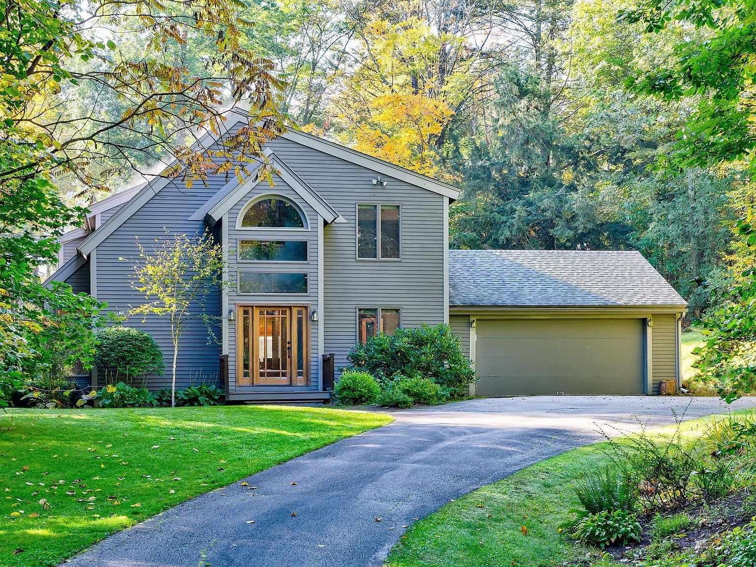 29 Bittersweet Lane, Rutland, VT 05701 | Zillow