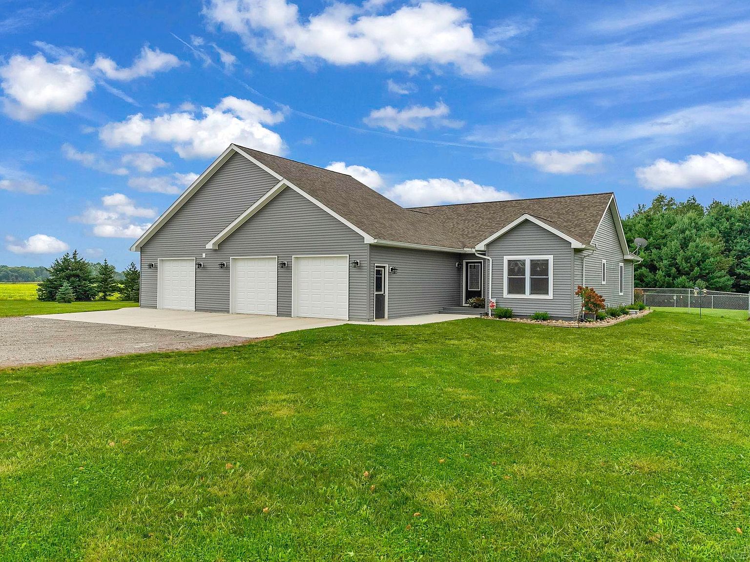 2675 Robinson Rd, Snover, MI 48472 | Zillow