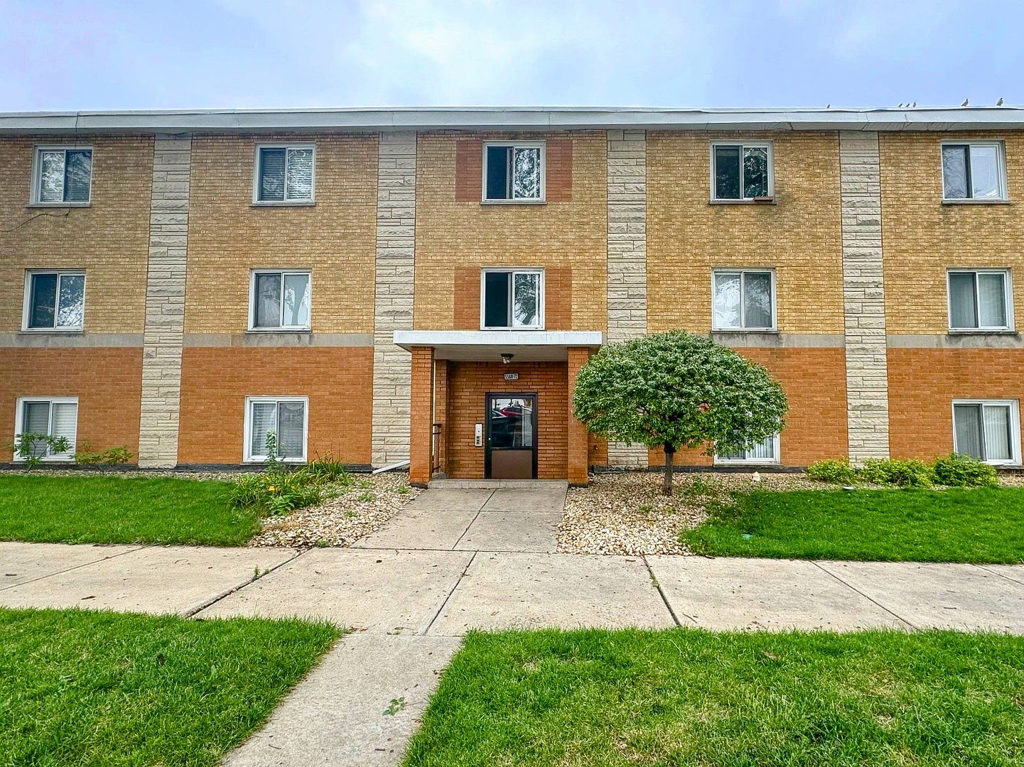 5568 S Archer Ave #3A, Chicago, IL 60638 | MLS #12261926 | Zillow