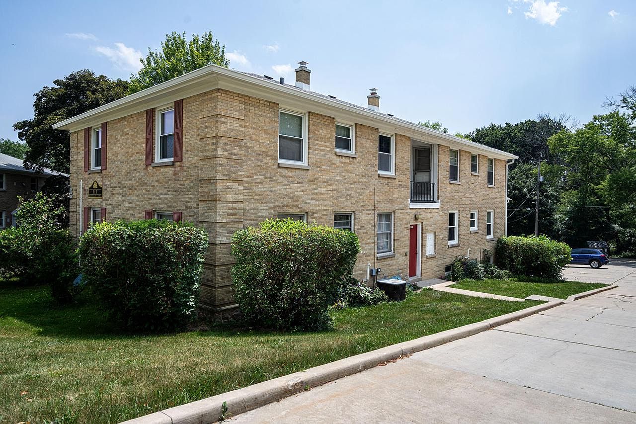 1311 East Randolph COURT UNIT A, Milwaukee, WI 53212 | Zillow