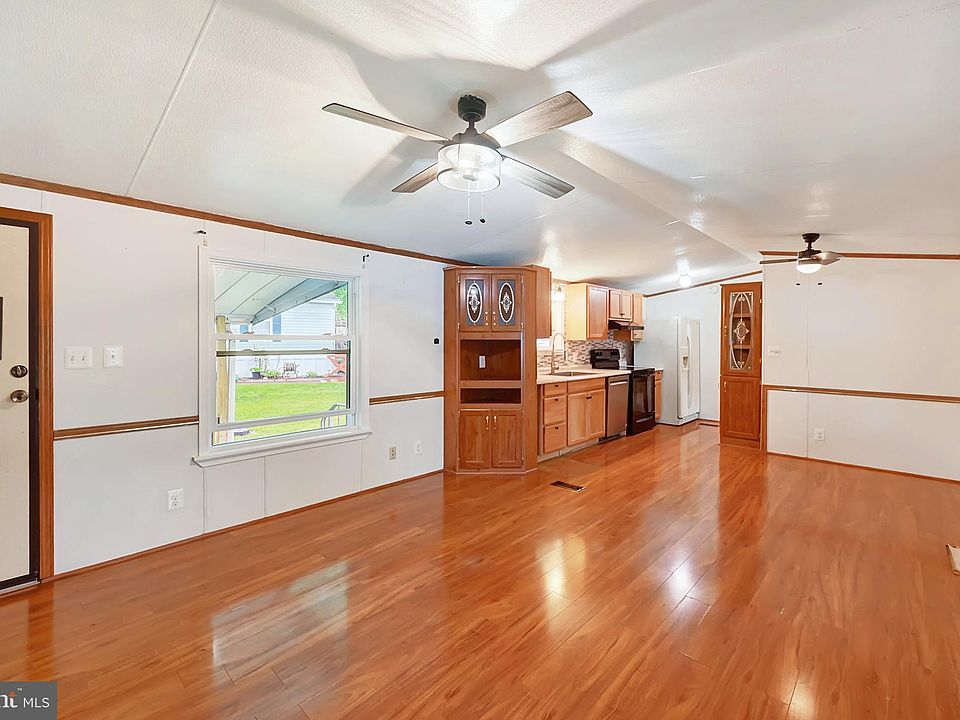 90 Knight Rd TRAILER 44, Gettysburg, PA 17325 | Zillow