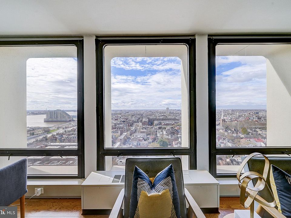 210 Locust St Philadelphia PA | Zillow