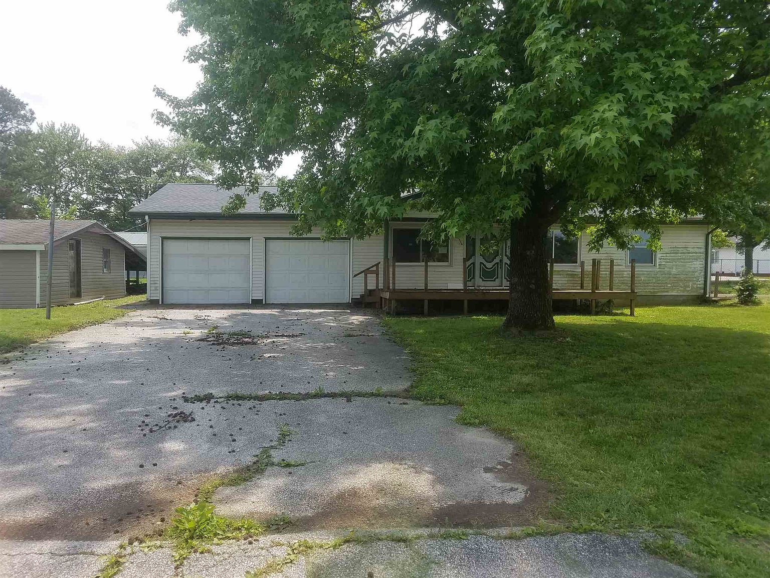 406 Urban St, Allendale, IL 62410 | Zillow