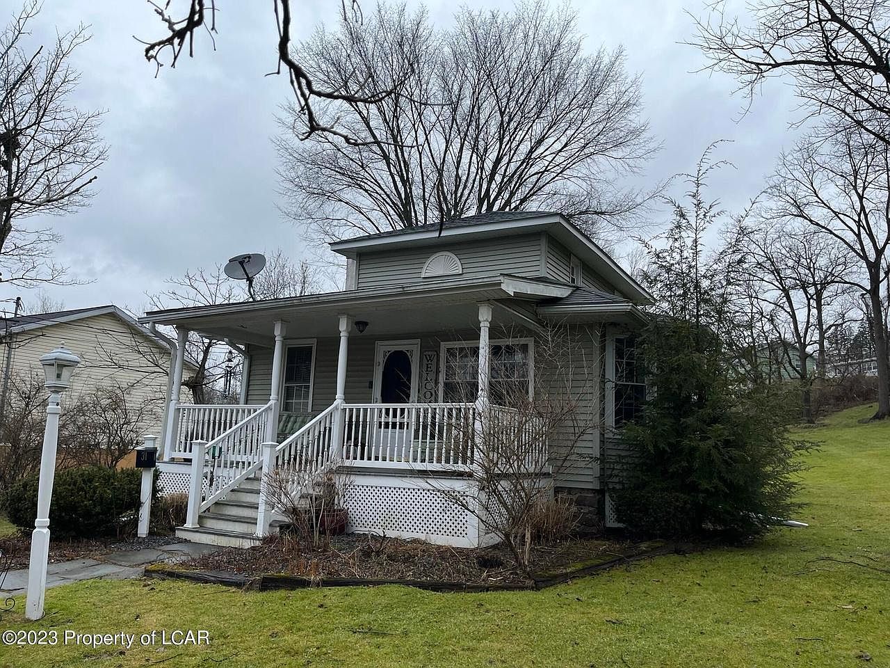 31 Claude St, Dallas, PA 18612 | Zillow