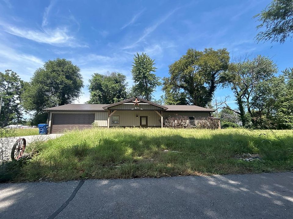 100 E Clay St, Smithton, MO 65350 | Zillow