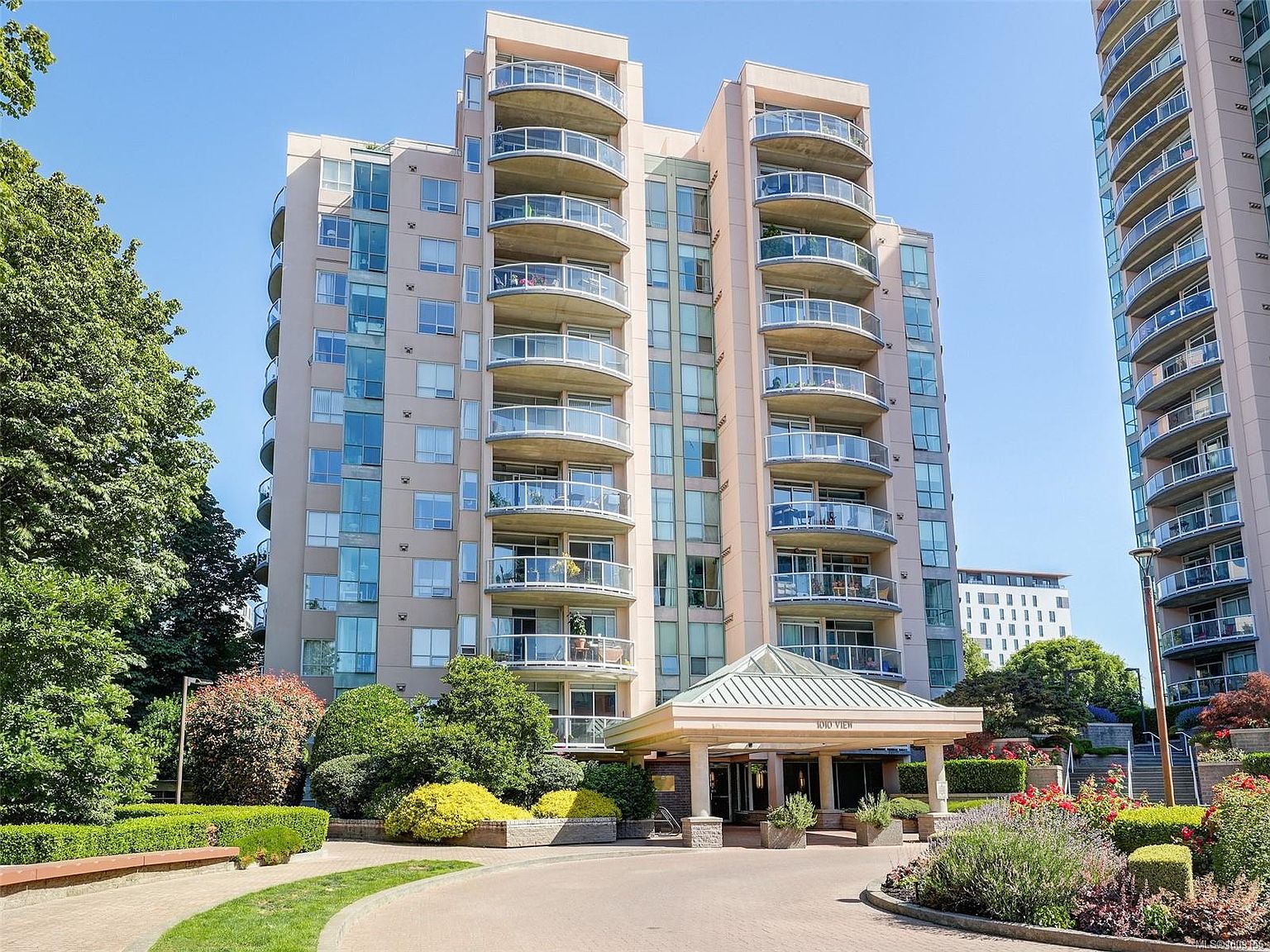 1010 View St #205, Victoria, BC V8V 4Y3 | MLS #1009156 | Zillow