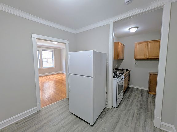 3814 N Kedzie Ave #1W, Chicago, IL 60618 | Zillow