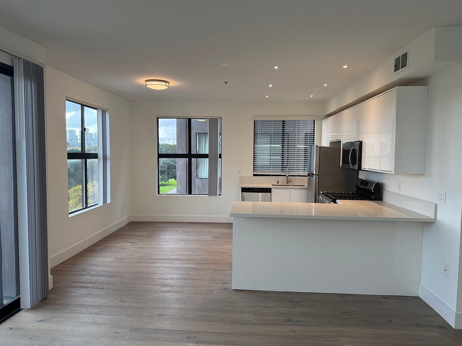 8811 Burton Way #B402, Los Angeles, CA 90048 | Zillow