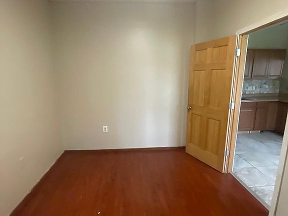 2217 E 71st St #3, Cleveland, OH 44103 | Zillow