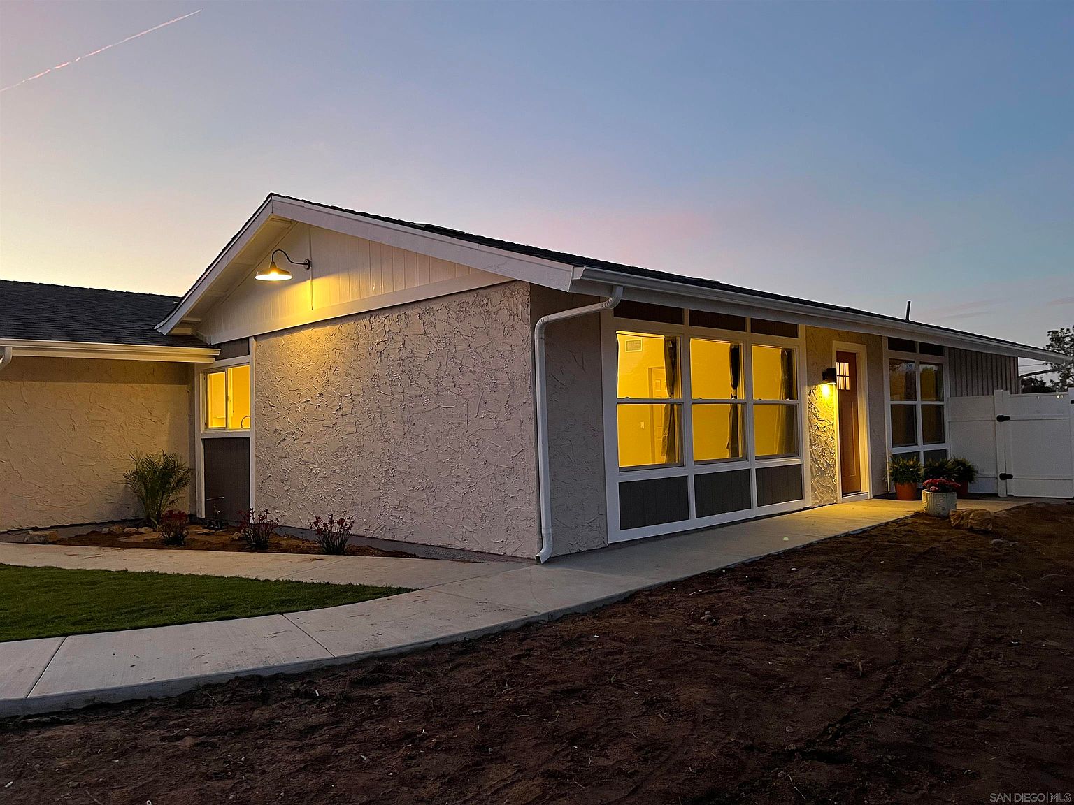 1217 Juliette Pl, Fallbrook, CA 92028 | Zillow