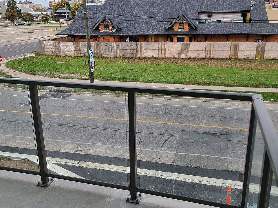 7 Erie Ave Brantford ON | Zillow