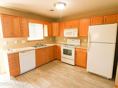 524 Stone Pointe Dr, Manhattan, KS 66503 | Zillow