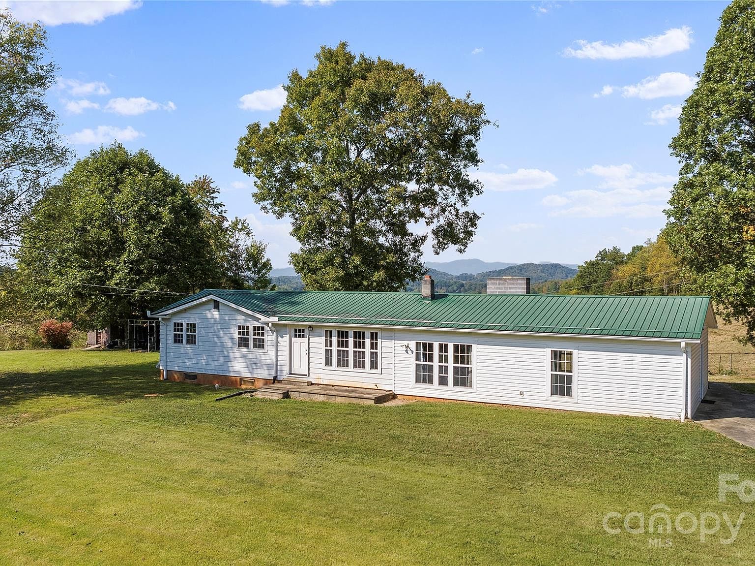 1606 Bull Creek Rd, Marshall, NC 28753 | Zillow