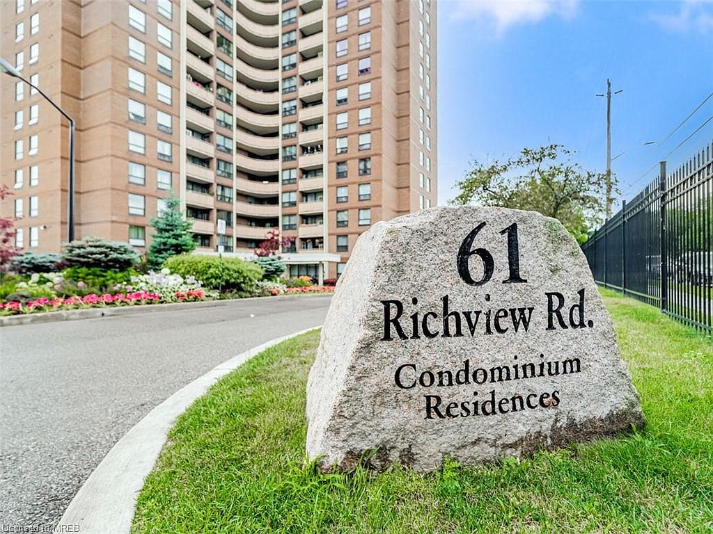 61 Richview Rd #1403, Toronto, ON M9A 4M8 | MLS #40620705 | Zillow