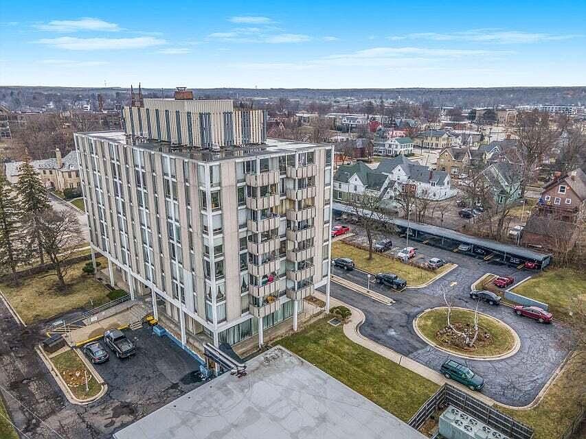 715 W Michigan Ave APT 305, Jackson, MI 49201 | MLS #23017148 | Zillow