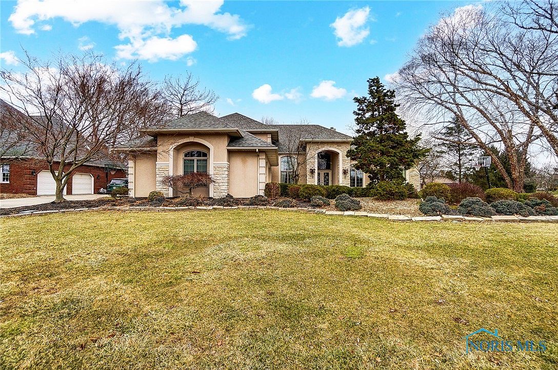 451 Fox Run Rd, Findlay, OH 45840 | Zillow