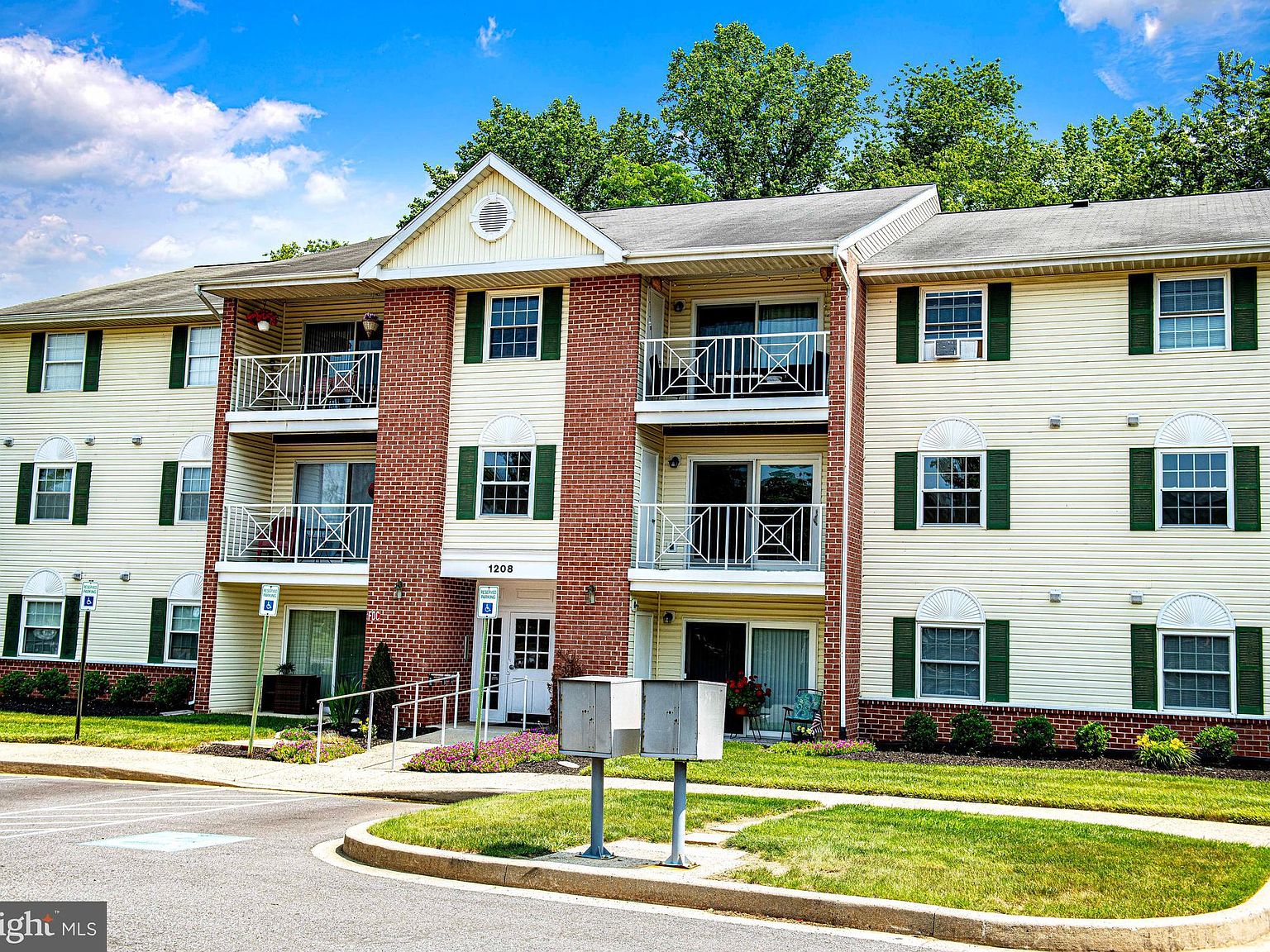 1208 Mist Wood Ct UNIT 204, Belcamp, MD 21017 | MLS #MDHR2043114 | Zillow