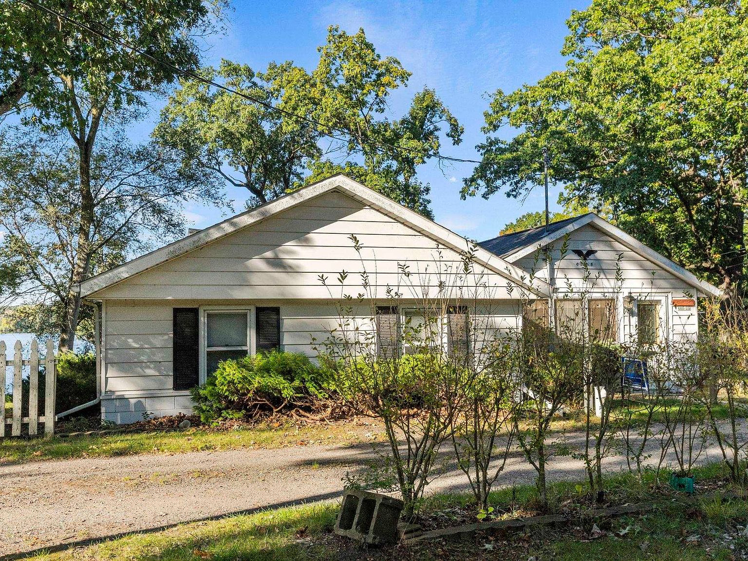 6885 N 315 E, Howe, IN 46746 | MLS #202439394 | Zillow