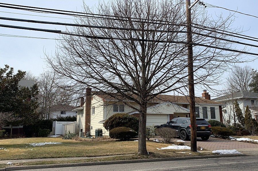 1786 Old Mill Rd, Wantagh, NY 11793 | Zillow