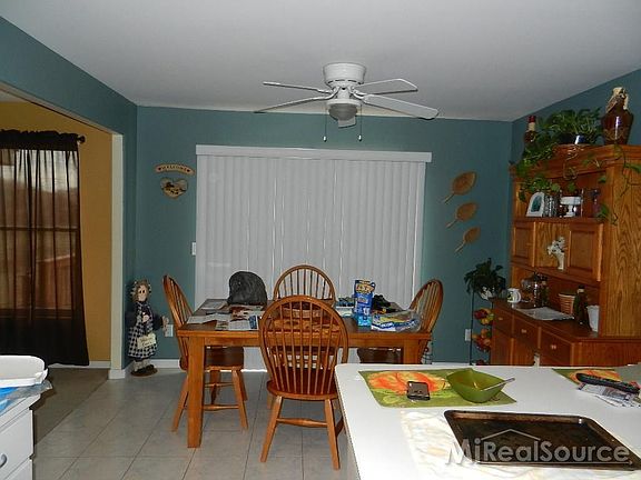 11288 River Dr, Warren, MI 48093 | Zillow