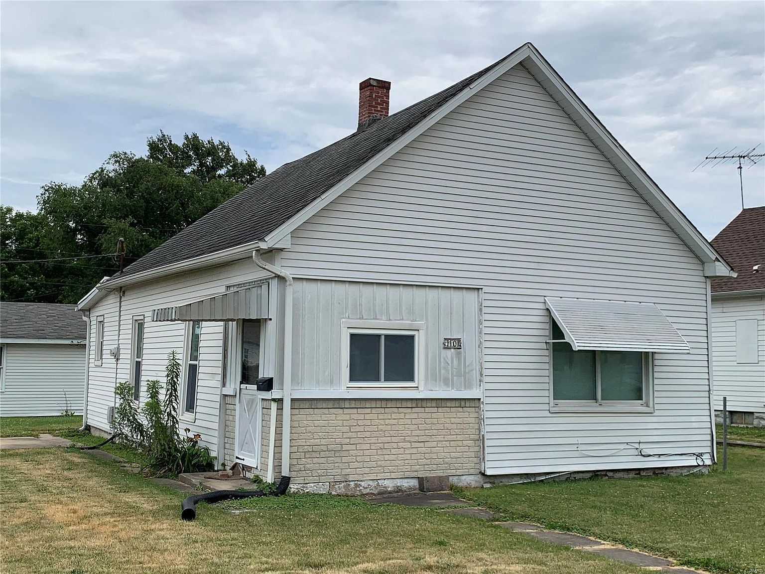 1101 S Macoupin St, Gillespie, IL 62033 | Zillow