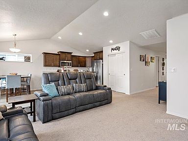 317 Cliff Swallow Ave, Caldwell, ID 83605 | Zillow