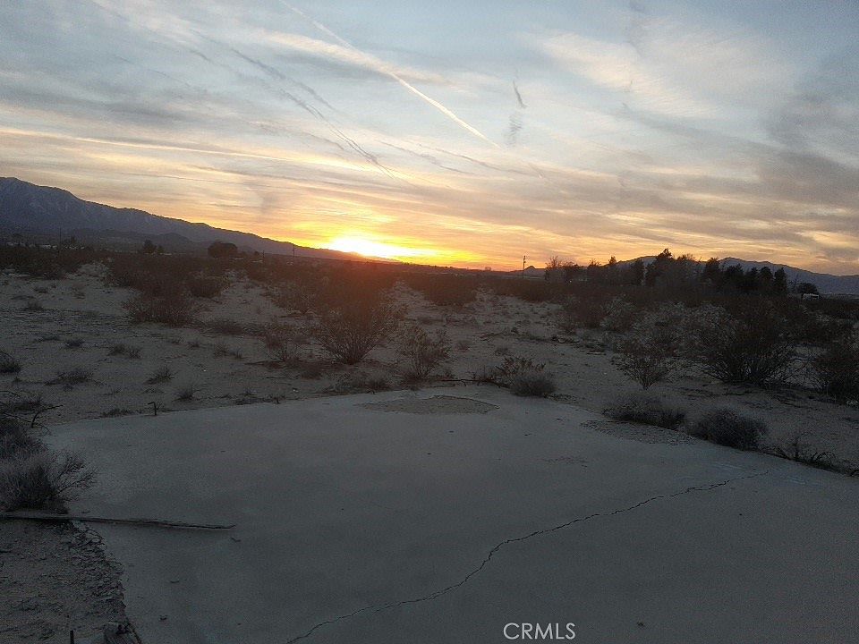 1 Lincoln Rd, Lucerne Valley, CA 92356 | Zillow