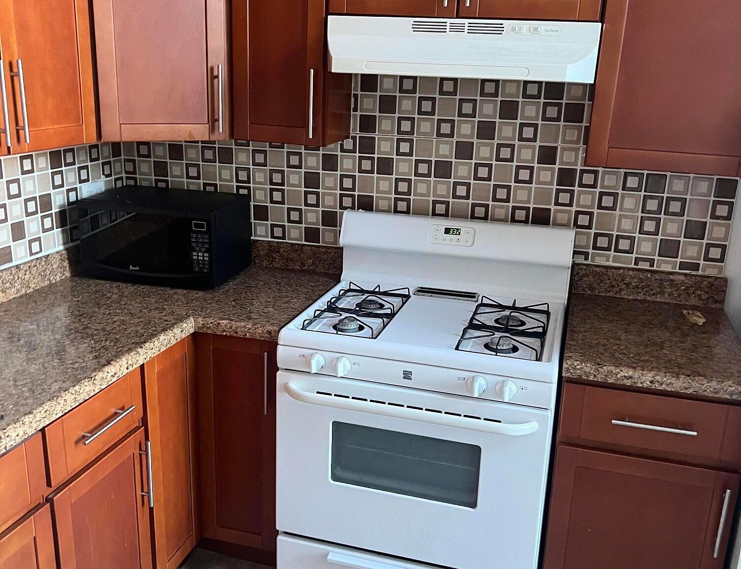 32 Westervelt Ave #2, Staten Island, NY 10301 | Zillow