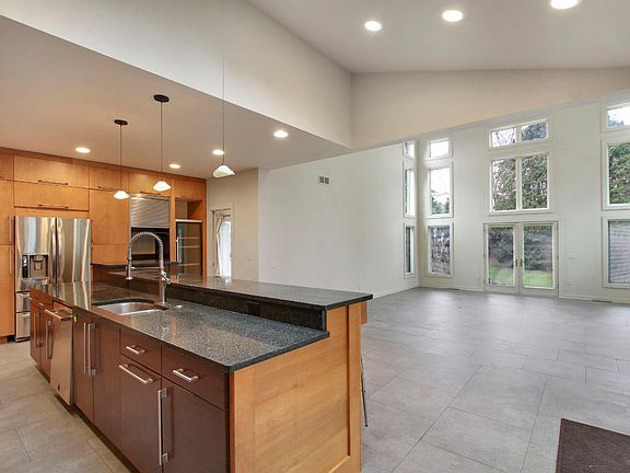 5330 Wind Point Rd, Racine, WI 53402 | Zillow