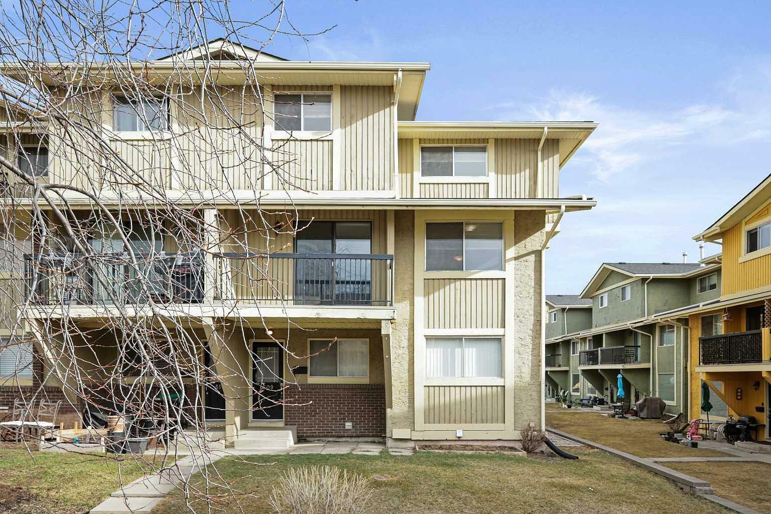 2200 Woodview Dr SW #609, Calgary, AB T2W 3N6 | Zillow