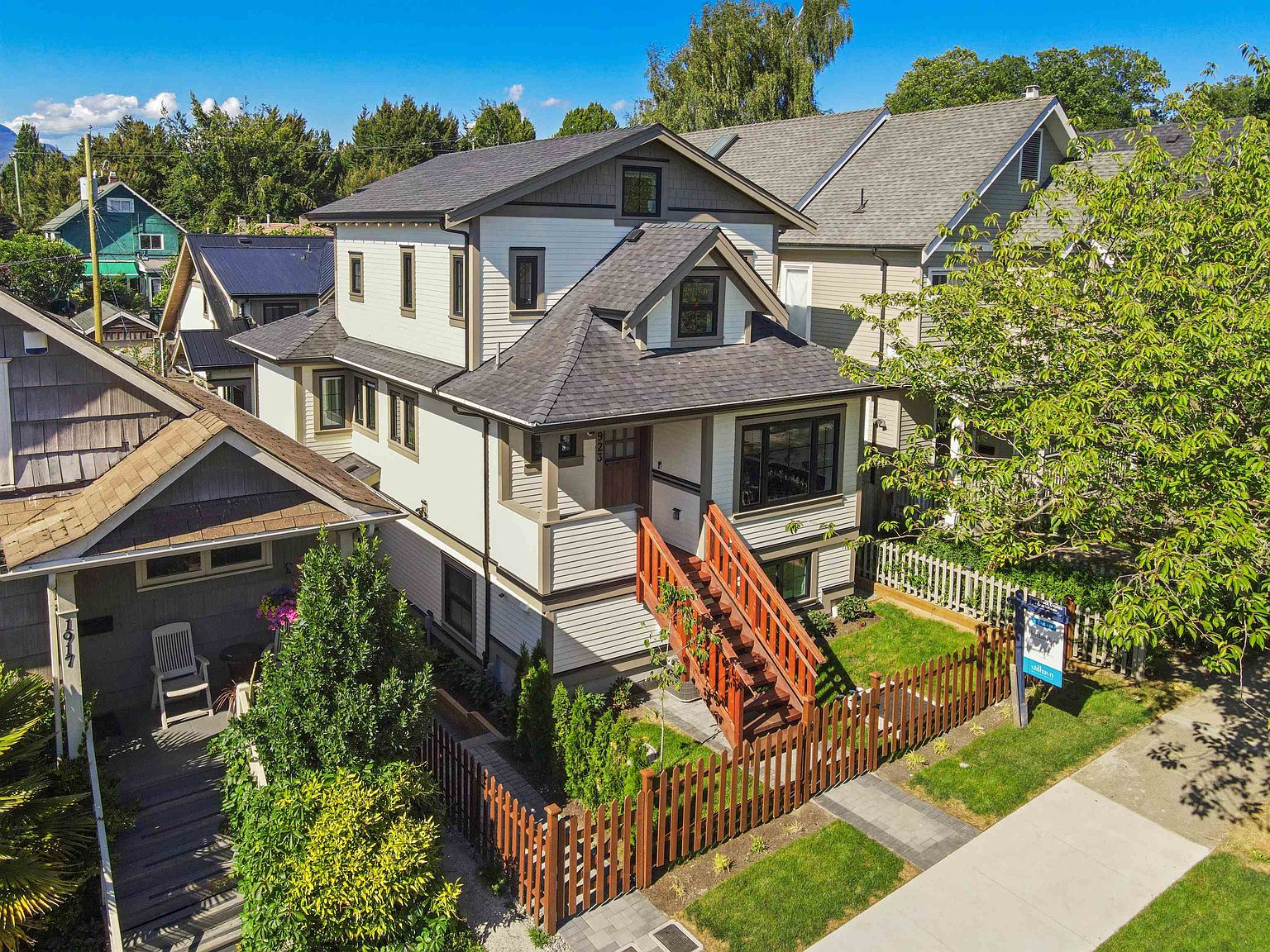 1923 E 3rd Ave, Vancouver, BC V5N 1H4 | Zillow