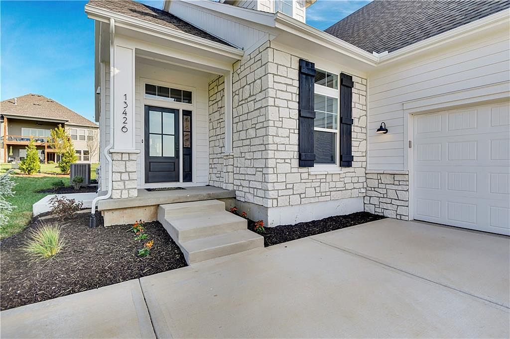 13426 W 174th Ter, Overland Park, KS 66221 | Zillow