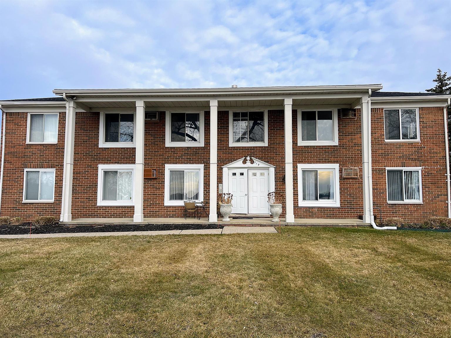 719 E Walled Lake Dr APT 256, Walled Lake, MI 48390 | Zillow