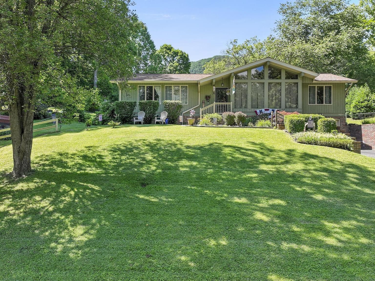 1511 Mountain View Ave E, Big Stone Gap, VA 24219 | MLS #9967140 | Zillow